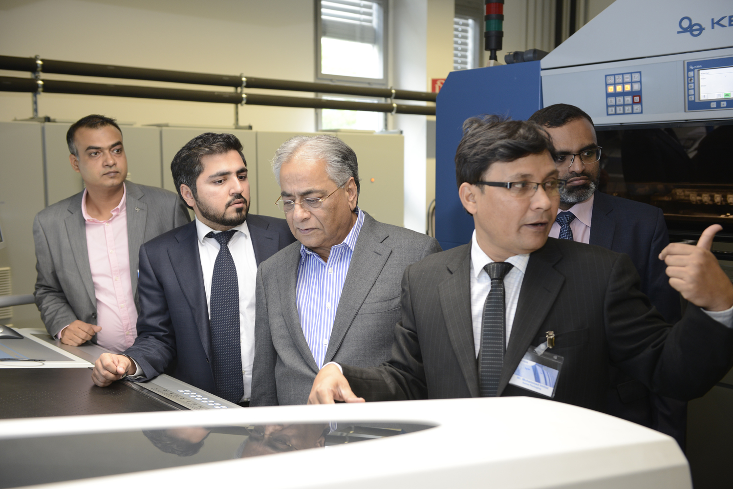 First highly automated Rapida 106 with double coating and cold foil for ...